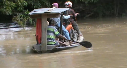 Hampir 70 Tahun Perahu Getek Ini Layani Masyarakat Lampung Tengah ...